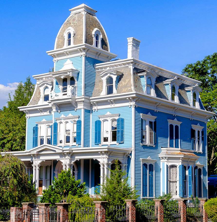 Solve Blue and white Victorian Mansion jigsaw puzzle online with 81 pieces