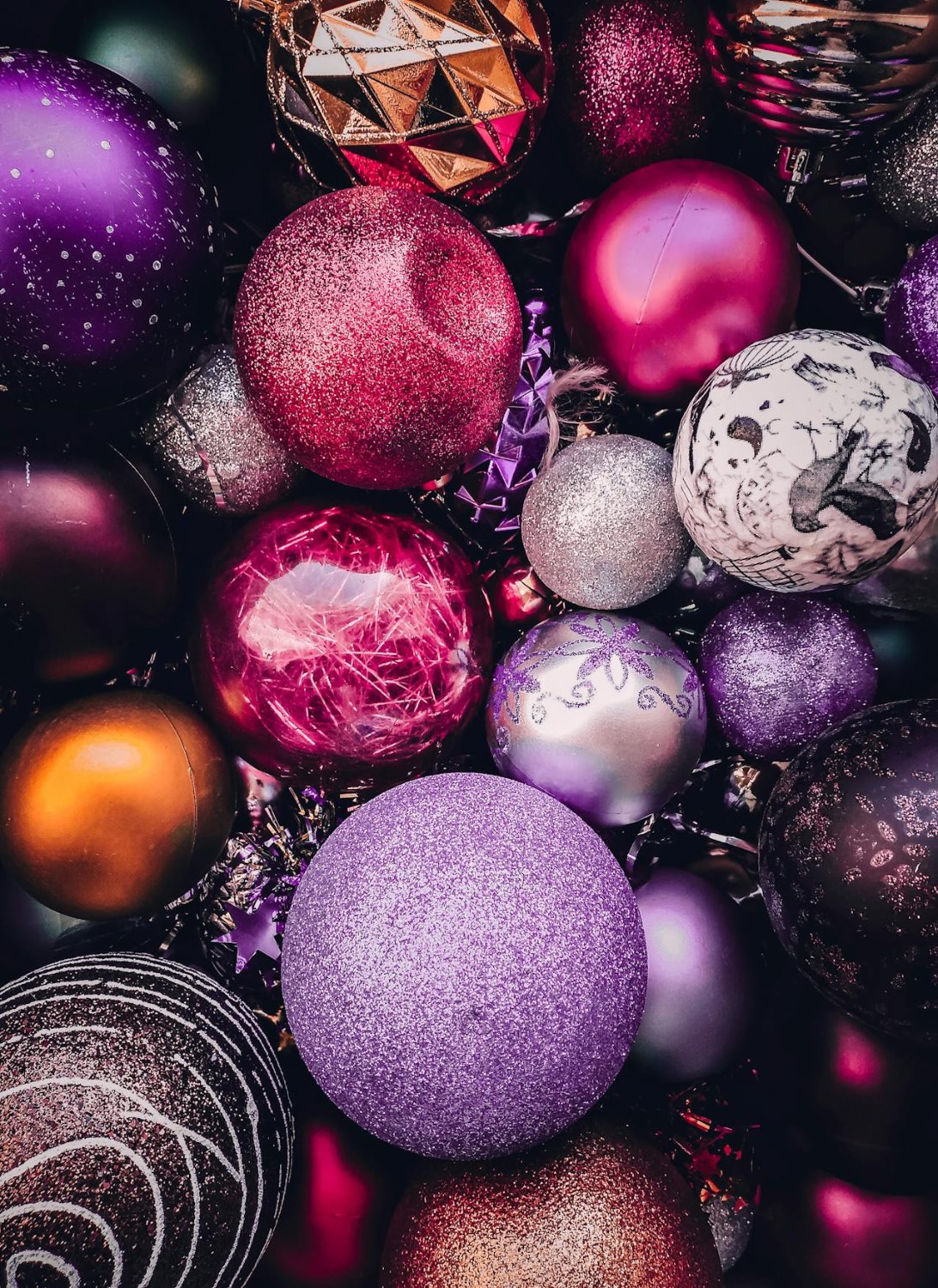 Solve Baubles!! jigsaw puzzle online with 588 pieces