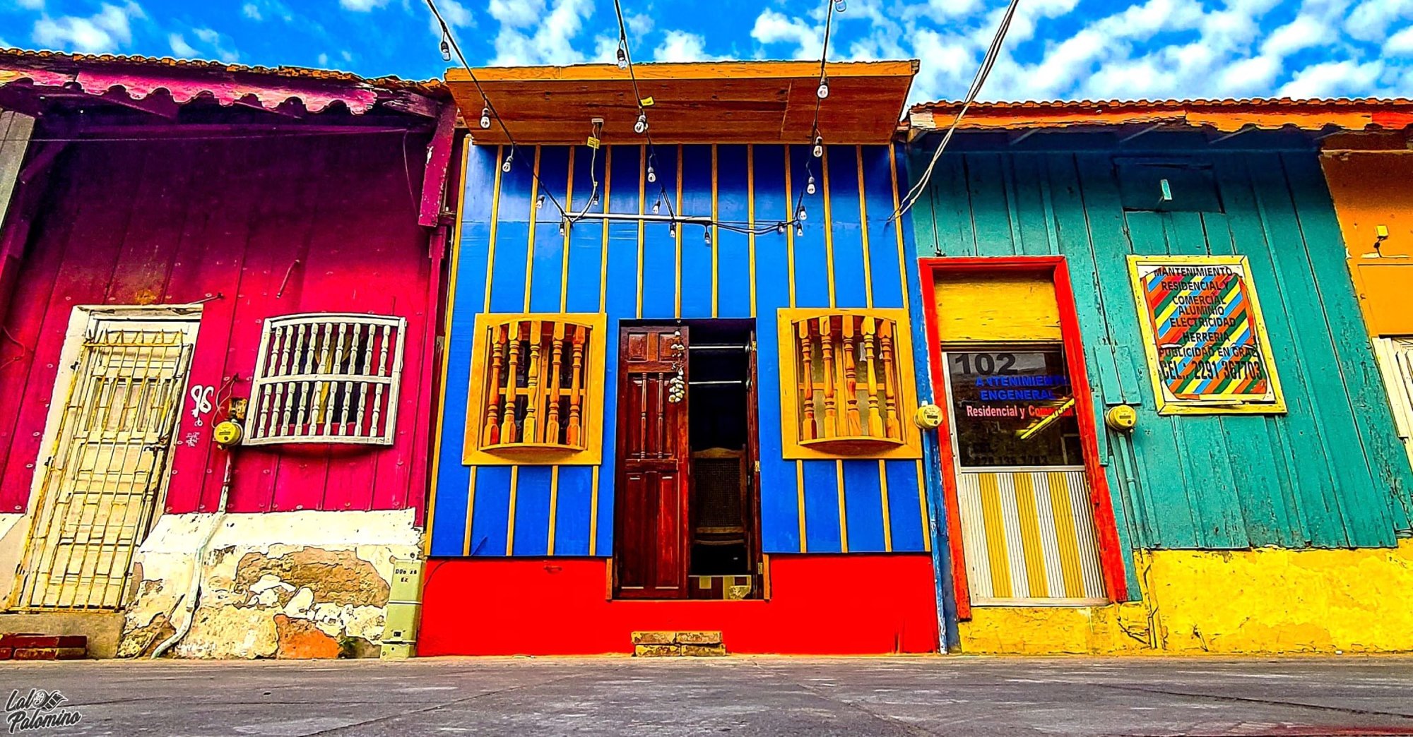 Solve Barrio de la Huaca-México jigsaw puzzle online with 300 pieces