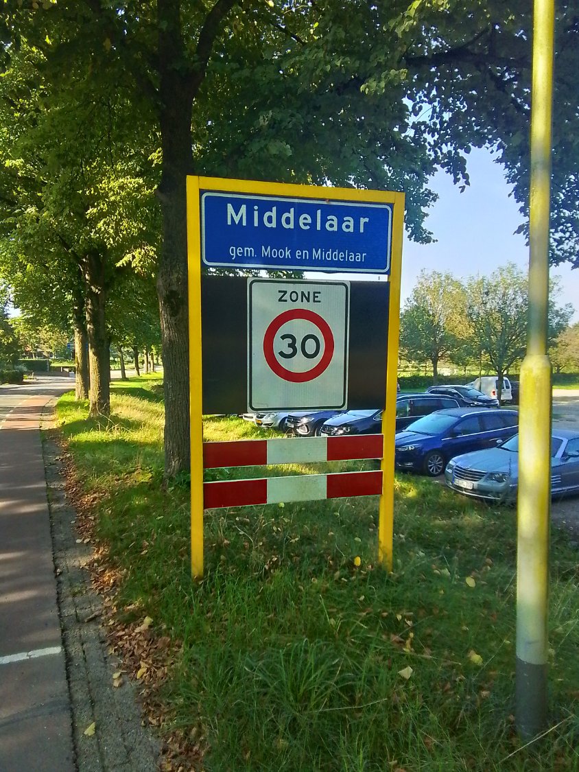 Solve Middelaar Limburg Netherlands jigsaw puzzle online with 12 pieces