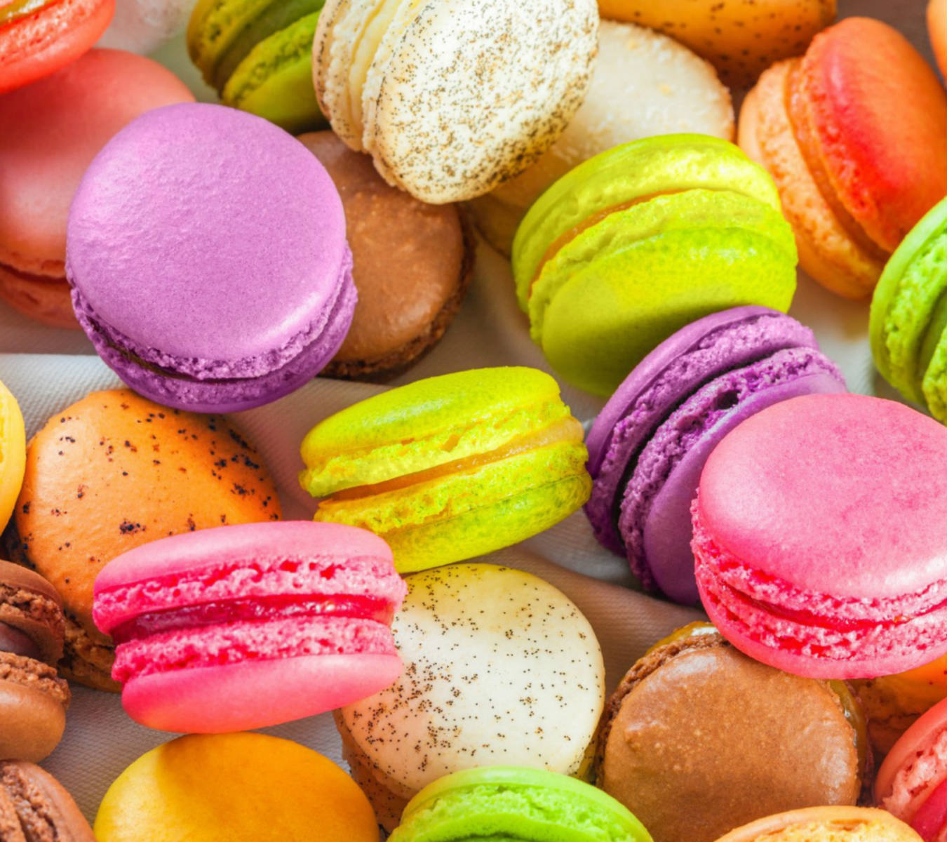 Solve French Macaroon jigsaw puzzle online with 399 pieces