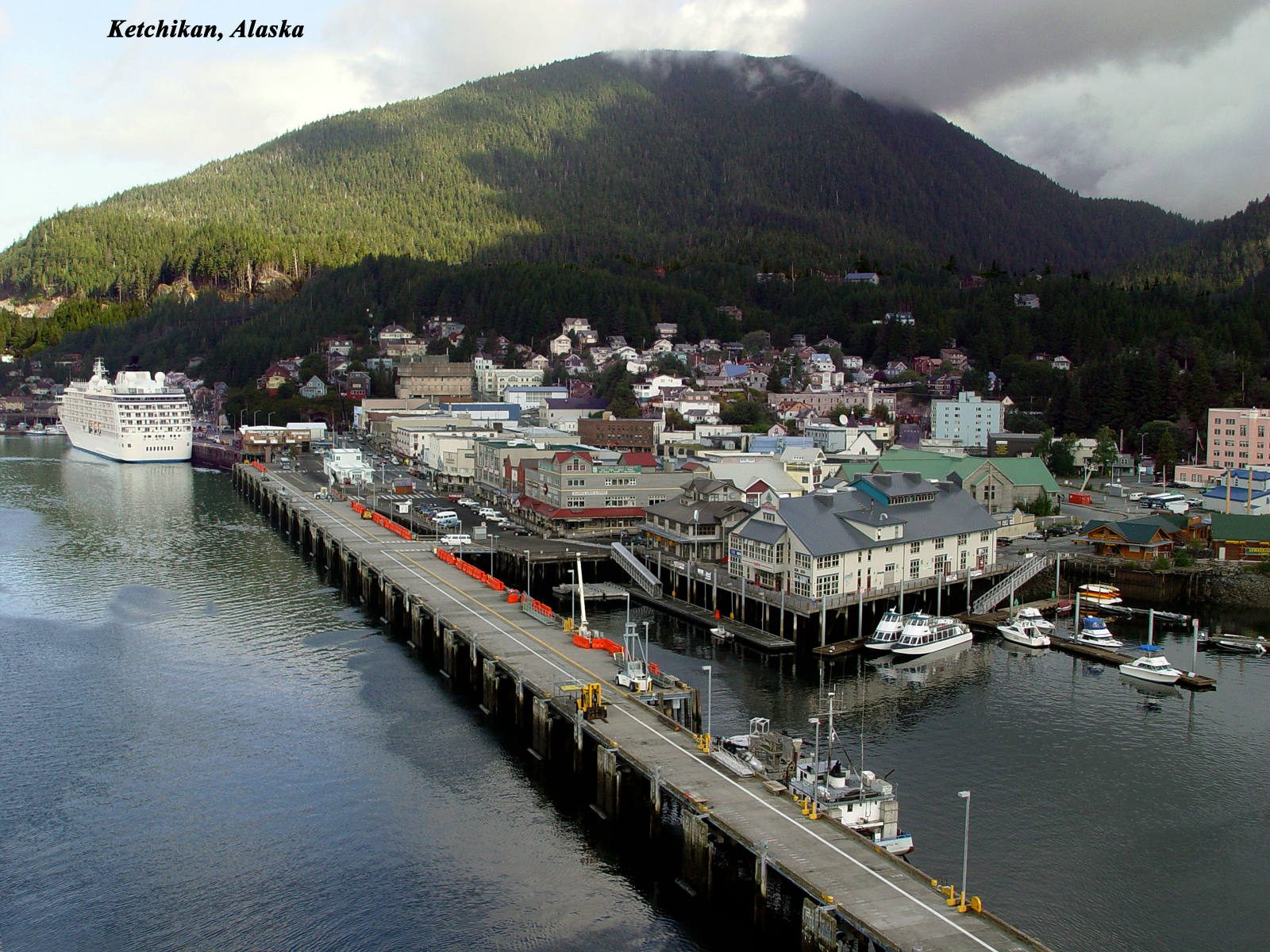 Solve Ketchikan Harbour, July 2003 jigsaw puzzle online with 540 pieces