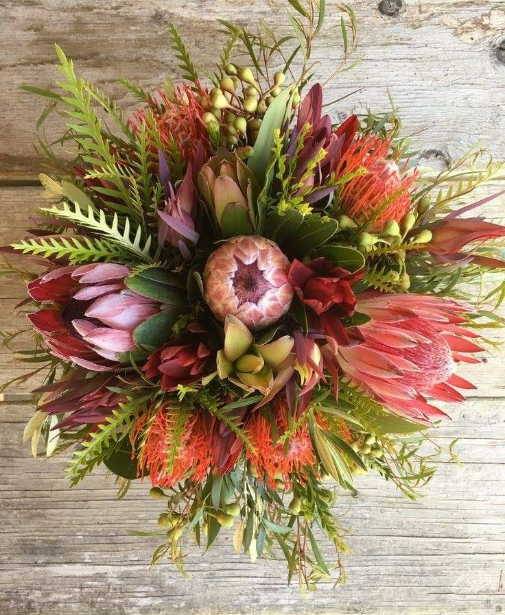 Solve Happiness is...Assorted Protea and Pincushion Centrepiece. jigsaw ...