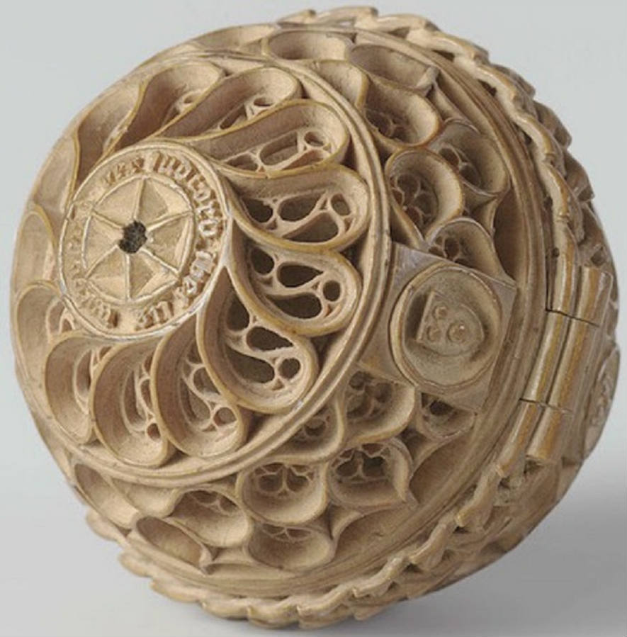 Solve 16th Century Prayer Nut ..... AKA ..... Religious Nut jigsaw ...