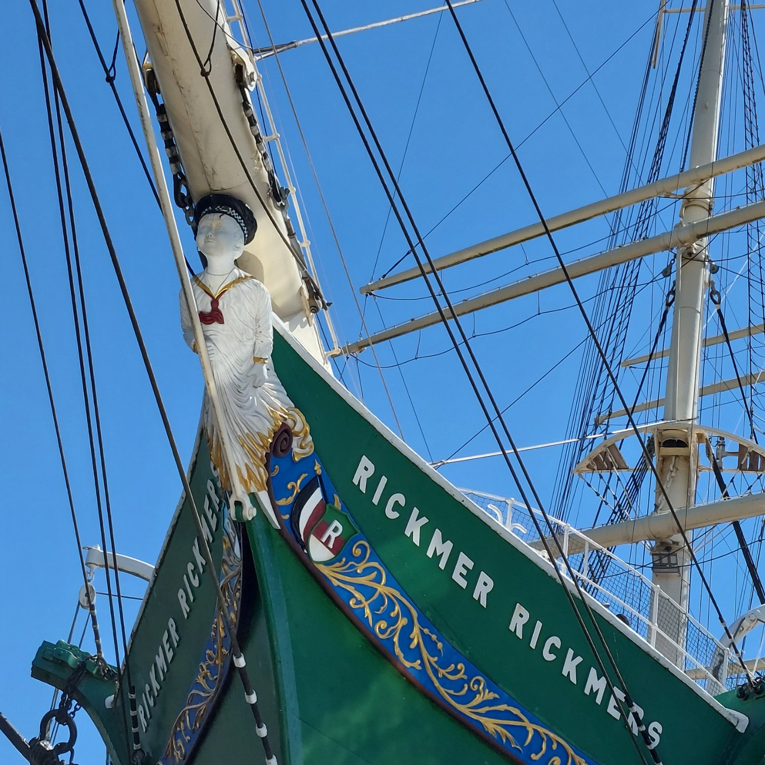 Solve Segelschiff Rickmer Rickmers in HH jigsaw puzzle online with 121 ...