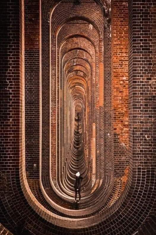 Solve Ouse Valley Viaduct, Sussex. jigsaw puzzle online with 117 pieces