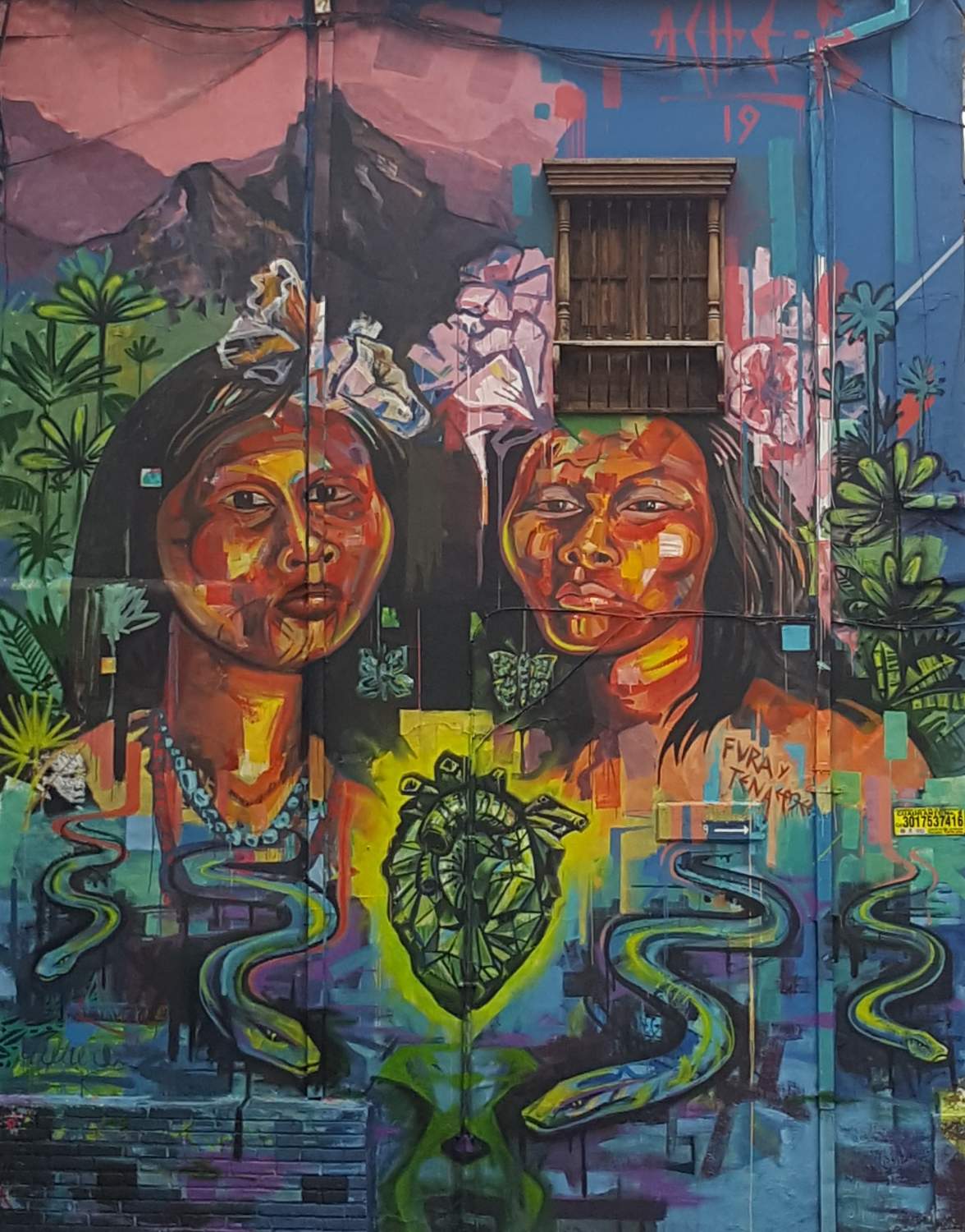 Solve Street Art Bogota jigsaw puzzle online with 154 pieces