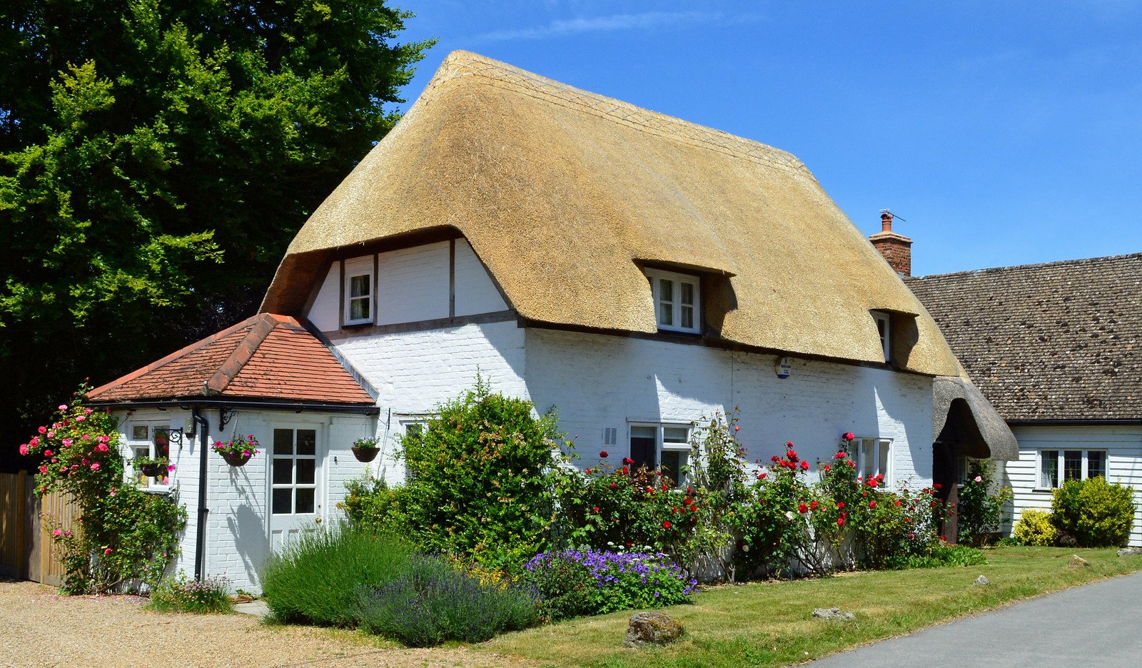 Solve Thatched cottage, Nether Wallop, Hampshire jigsaw puzzle online ...