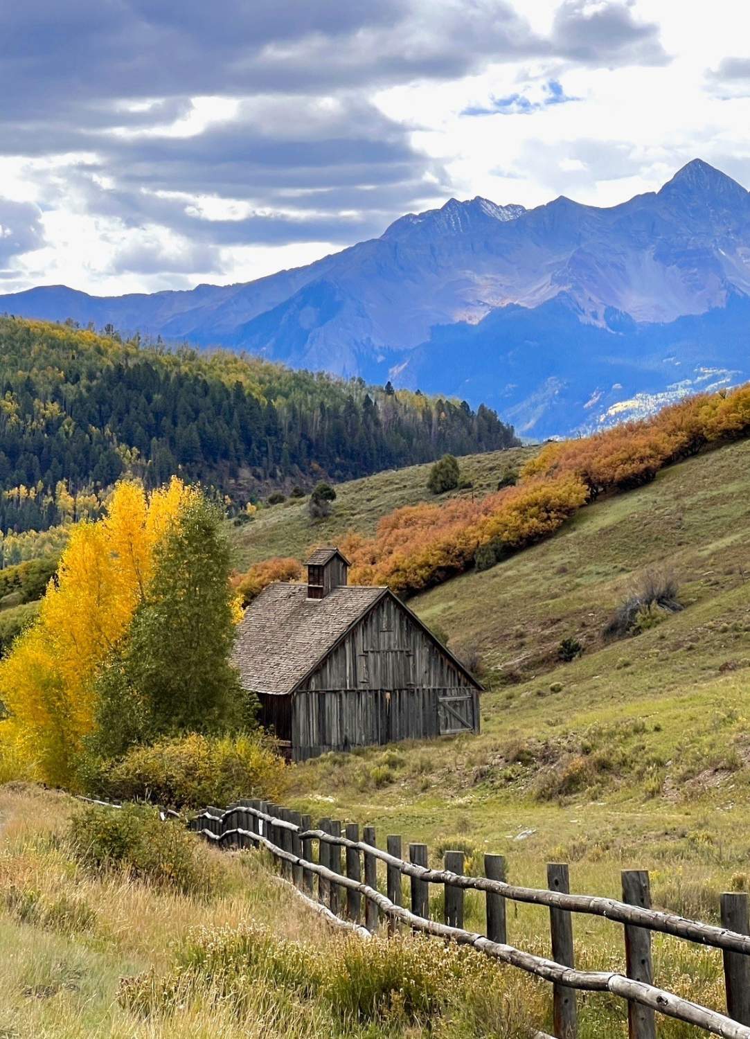 Solve Telluride Colorado jigsaw puzzle online with 117 pieces