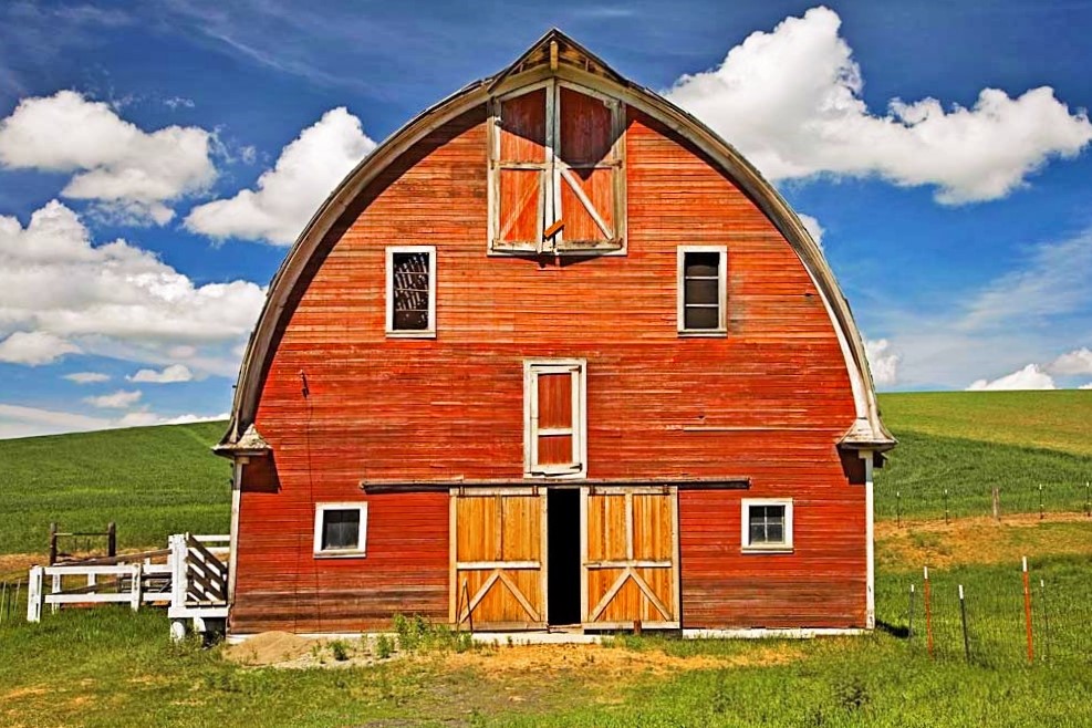 Solve Old Red Barn in the Palouse Area of Washington State jigsaw puzzle online with 35 pieces