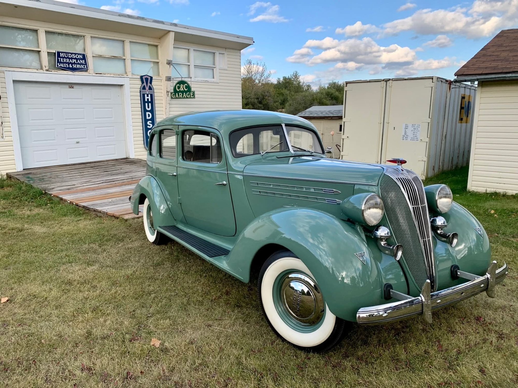 Solve 1936 Hudson 8 Model 67 Touring Sedan jigsaw puzzle online with ...