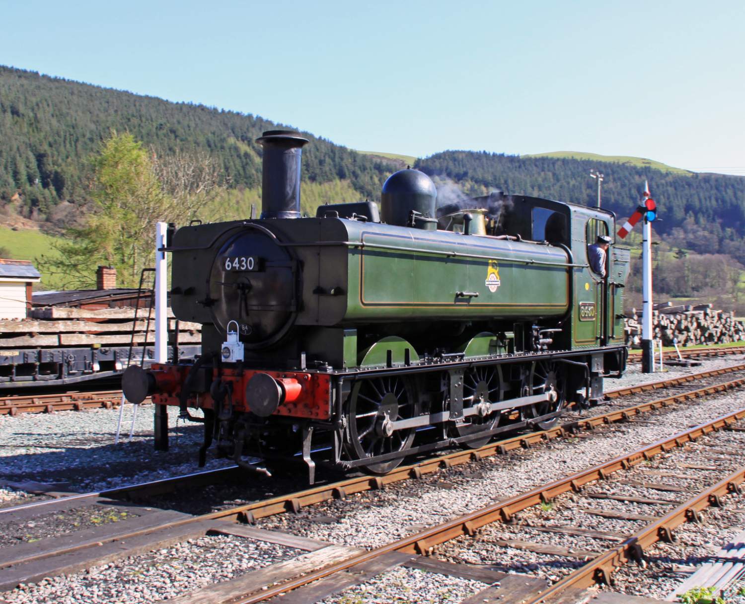 Jigsaw Puzzle | 120 pieces | GWR Class 64xx 0-6-0 PT 6430 at Carrog ...