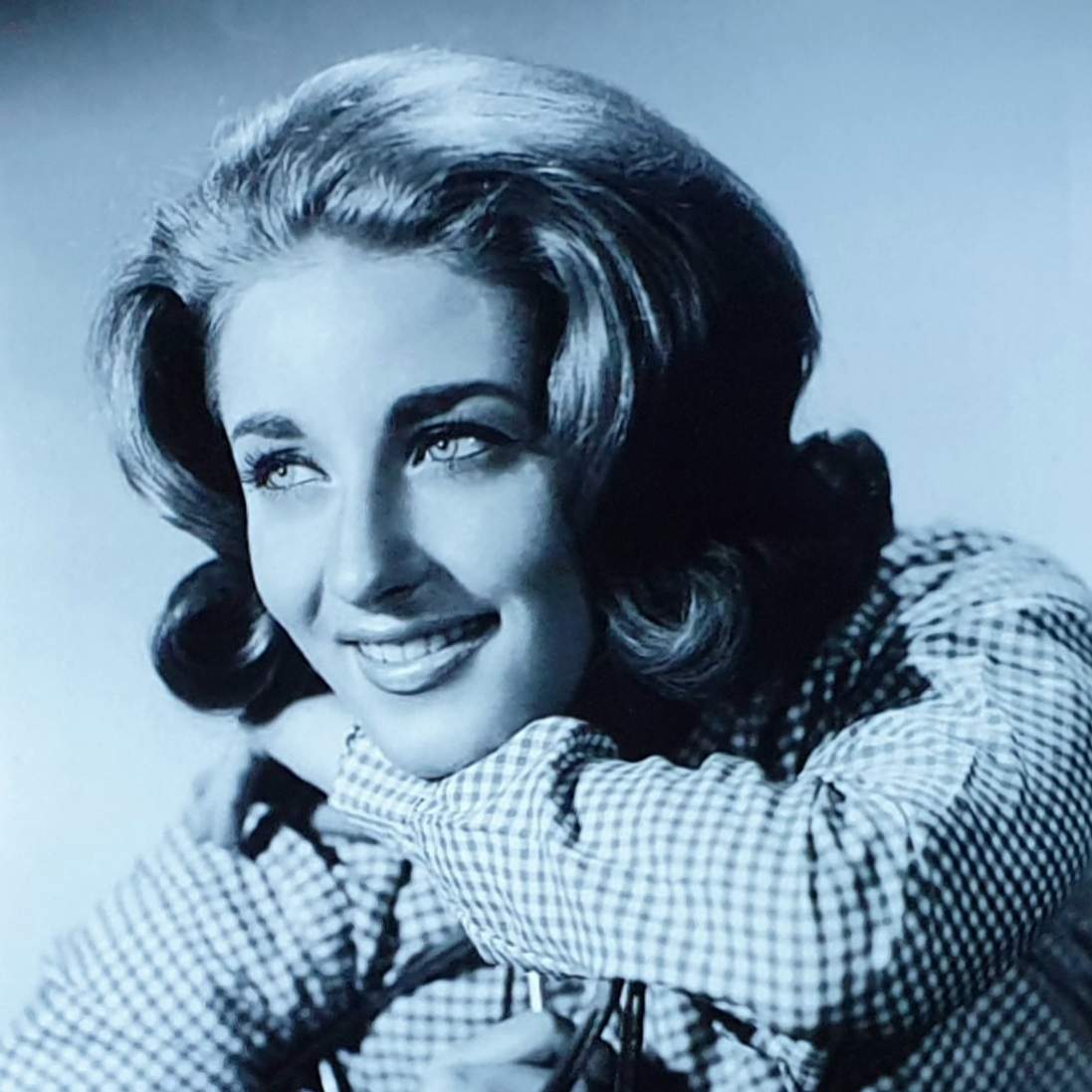 Solve IT'S MY PARTY 1963 jigsaw puzzle online with 36 pieces