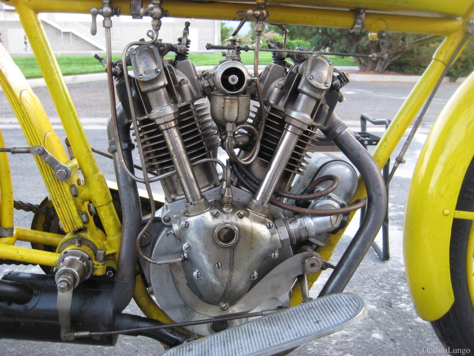 Solve cyclone-ohc jigsaw puzzle online with 130 pieces