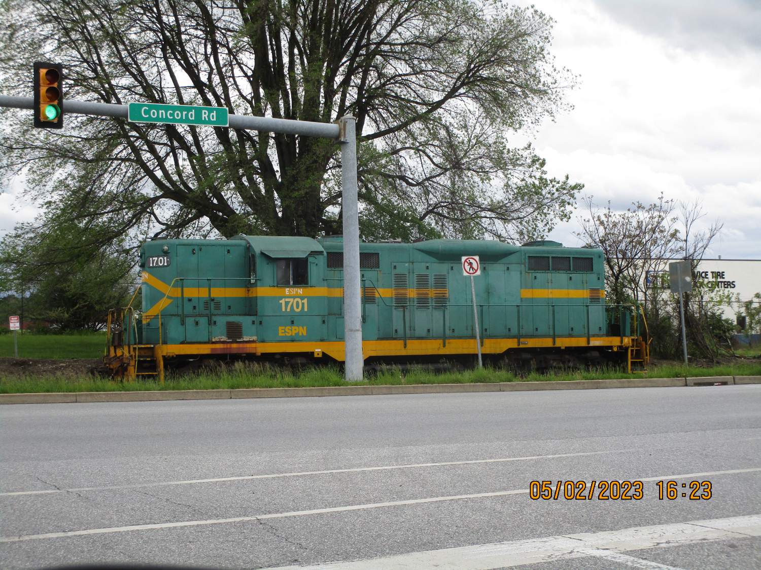 Solve This is a picture of the York Rail diesel engine in Pennsylvania ...