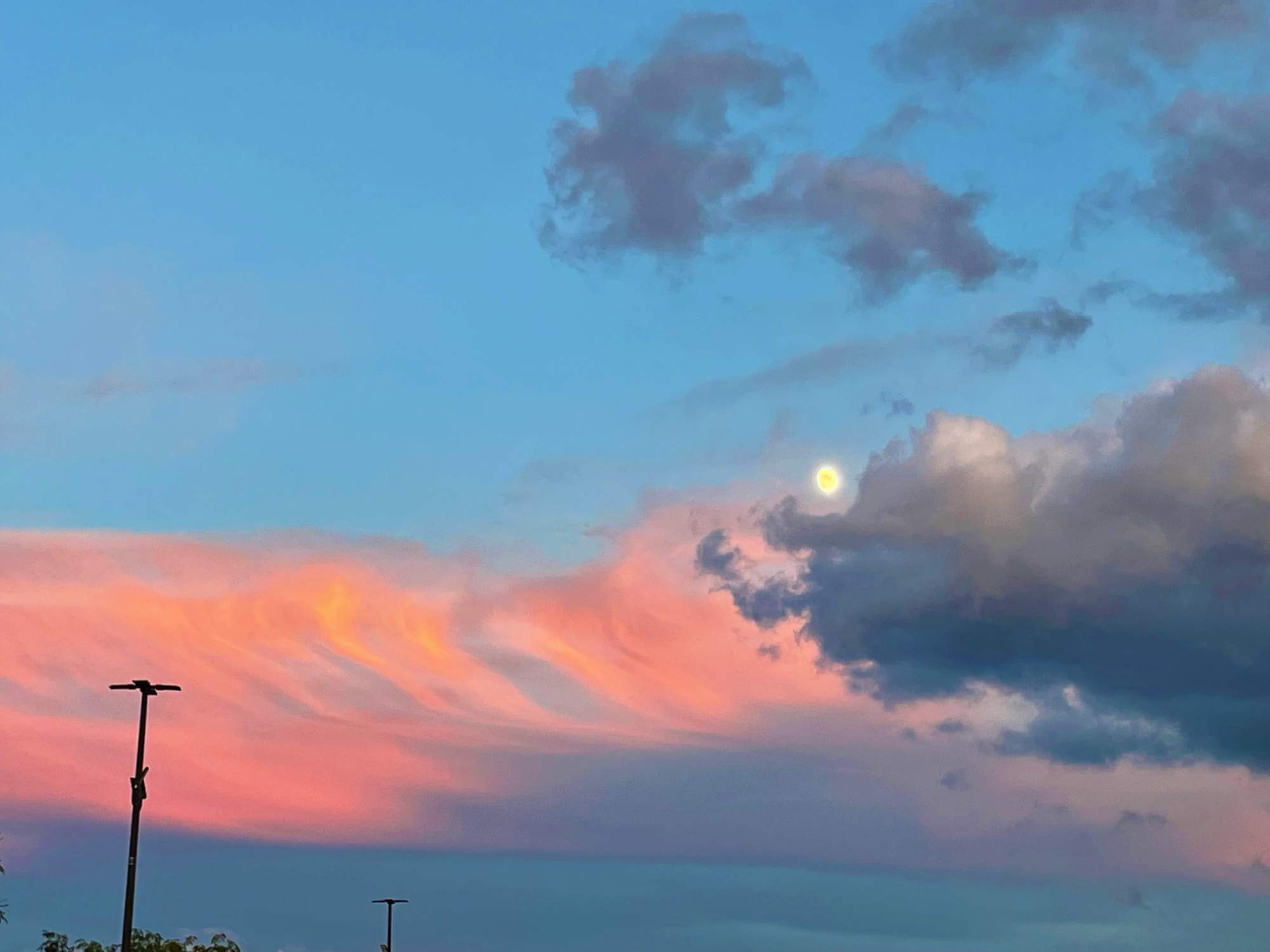 Solve sun setting, moon rising--challenging jigsaw puzzle online with ...