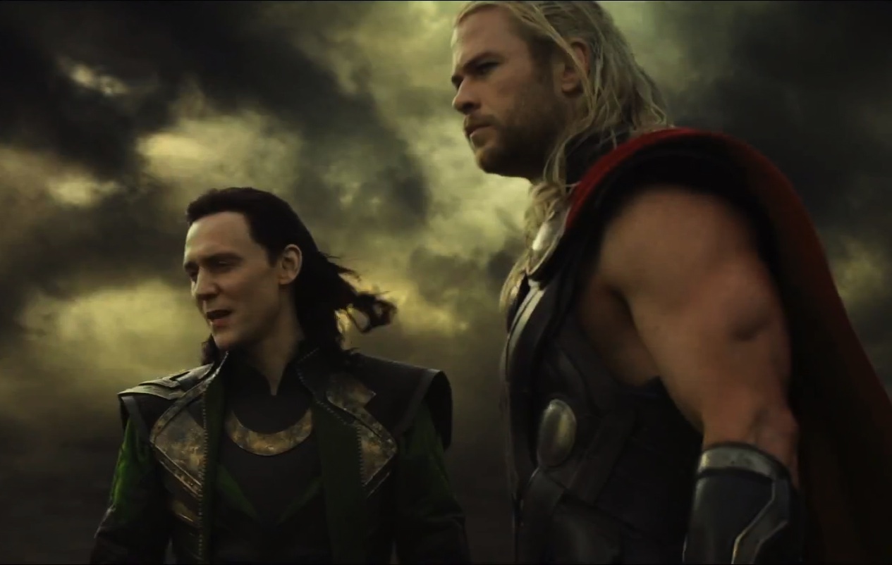 Solve Tom Hiddleston as Loki and Chris Hemsworth as Thor in "Thor 2: The Dark World" jigsaw ...