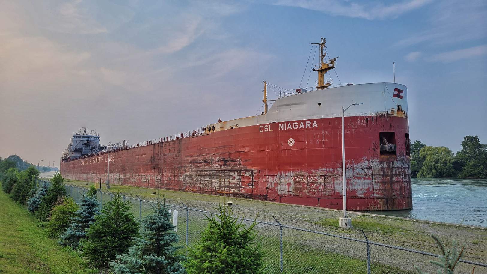 Solve CSL NIAGARA jigsaw puzzle online with 104 pieces