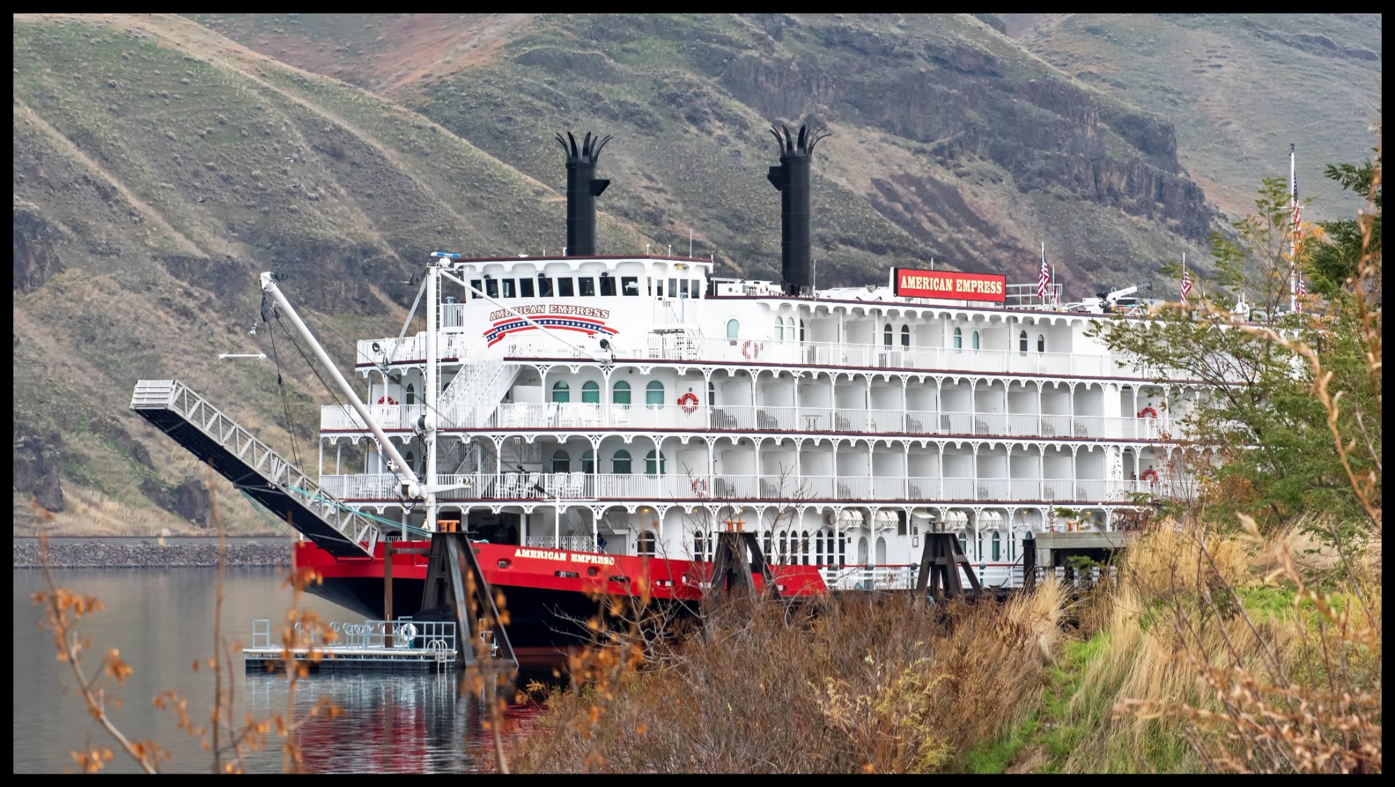 Solve Riverboat, Snake River, USA, resizable 15 to 594 pieces jigsaw ...