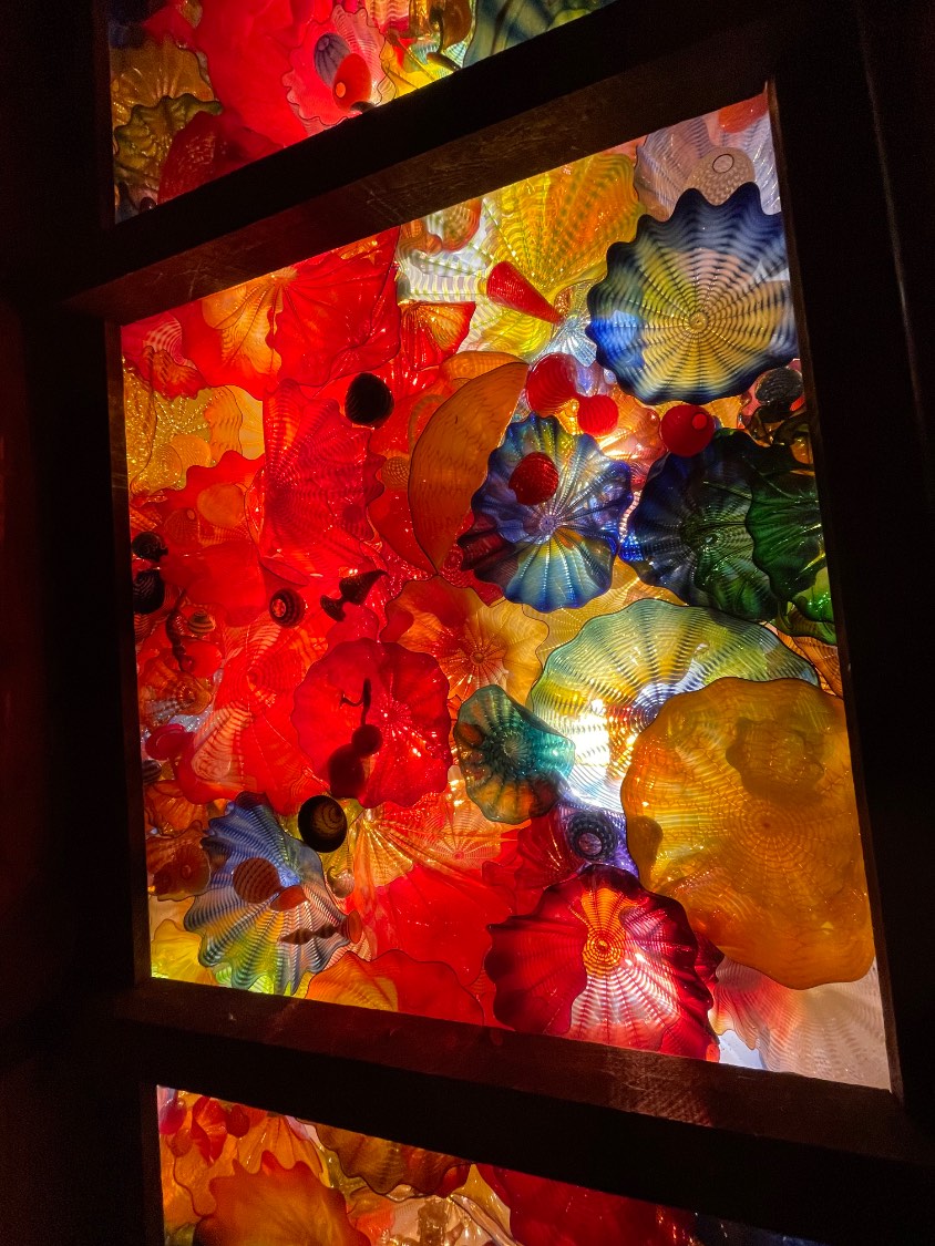 Solve Dale Chihuly Installation Maker s Mark Distillery Jigsaw Puzzle solve-dale-chihuly-installation-maker-s-mark-distillery-jigsaw-puzzle