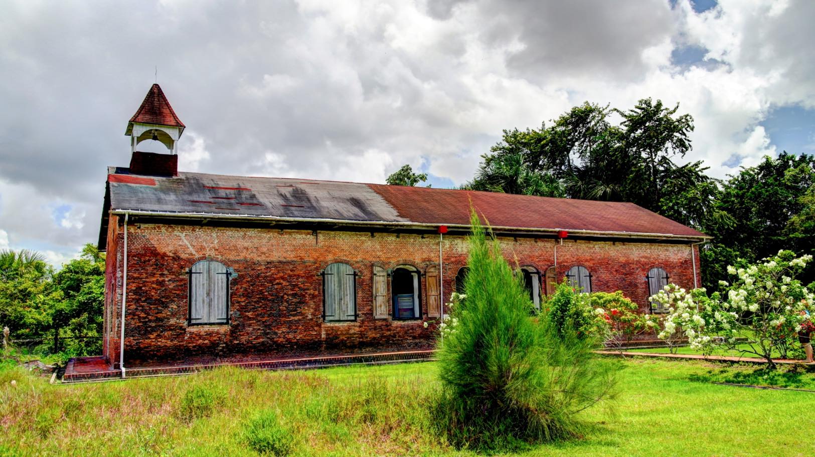 Solve The Court of Policy, Fort Island, Guyana jigsaw puzzle online ...