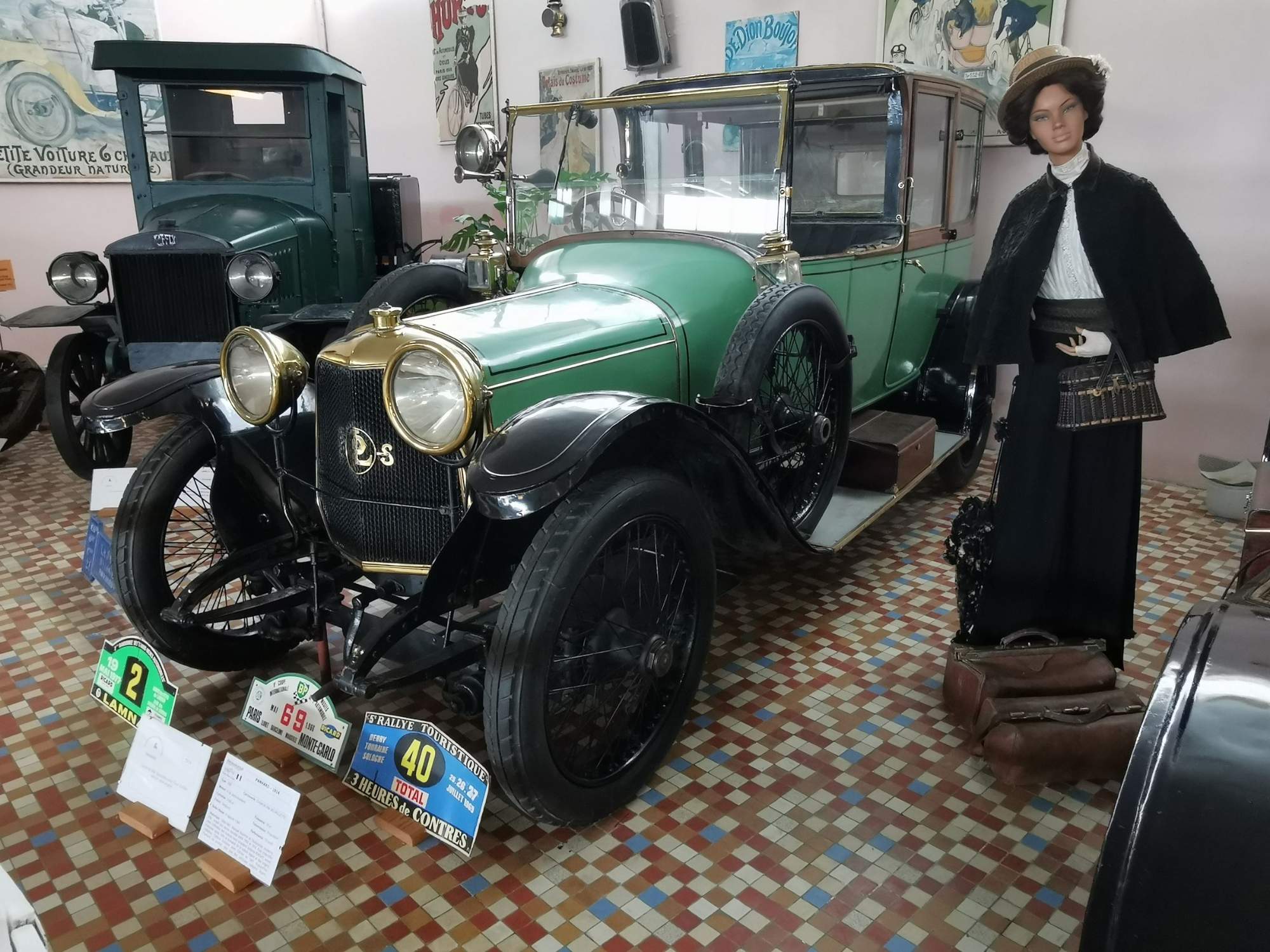 Solve Panhard & Levassor "X26" - 1914 jigsaw puzzle online with 221 pieces