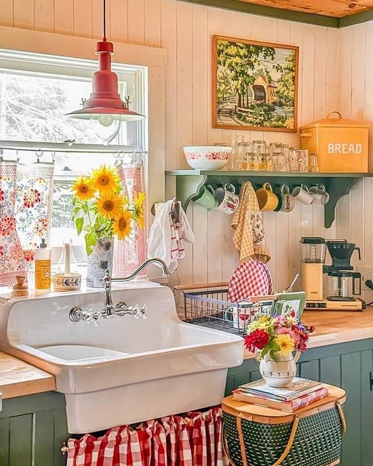 Solve Kitchen jigsaw puzzle online with 154 pieces