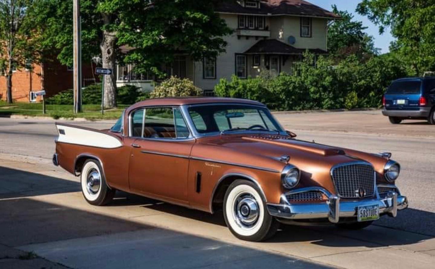 Solve 58 Studebaker Golden Hawk jigsaw puzzle online with 187 pieces