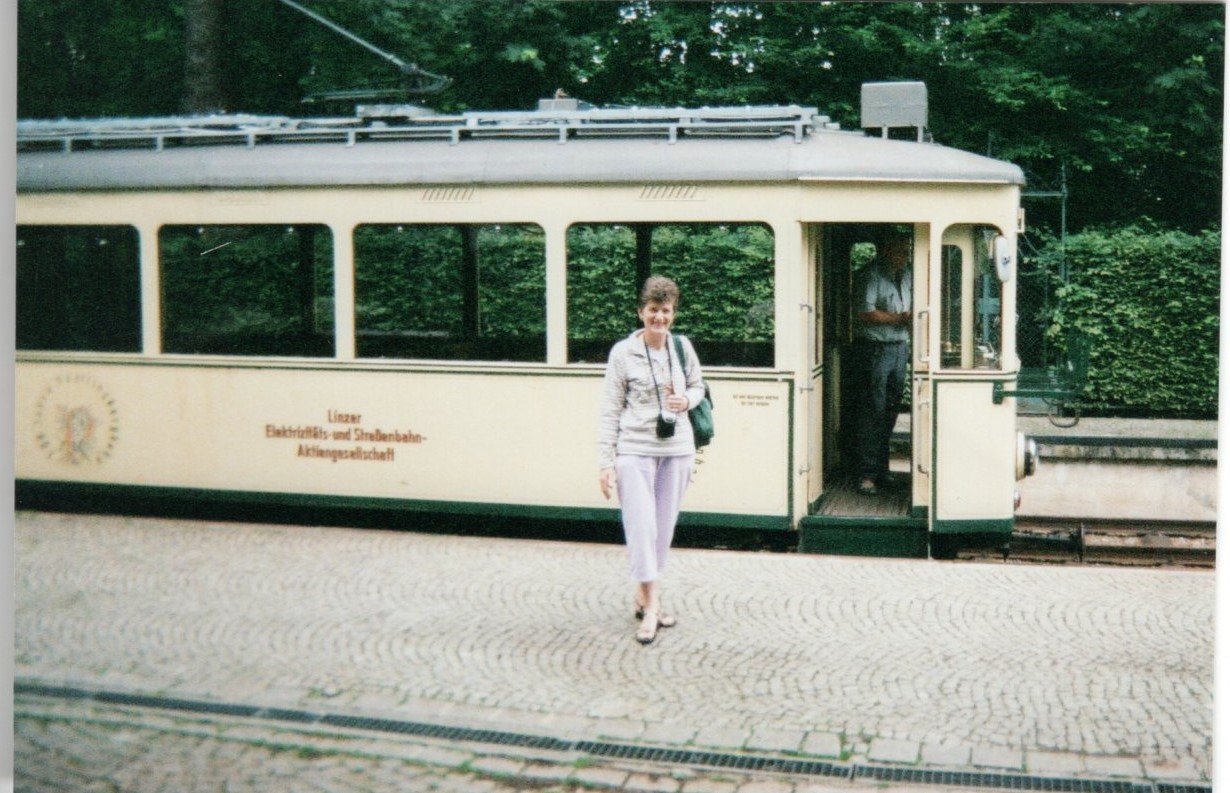 Solve Judy @ Lintz 2007 jigsaw puzzle online with 176 pieces