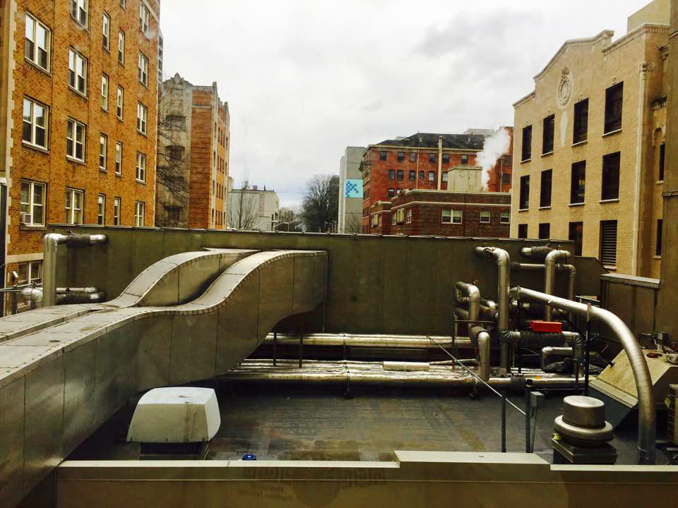 Solve Seattle ductwork jigsaw puzzle online with 48 pieces