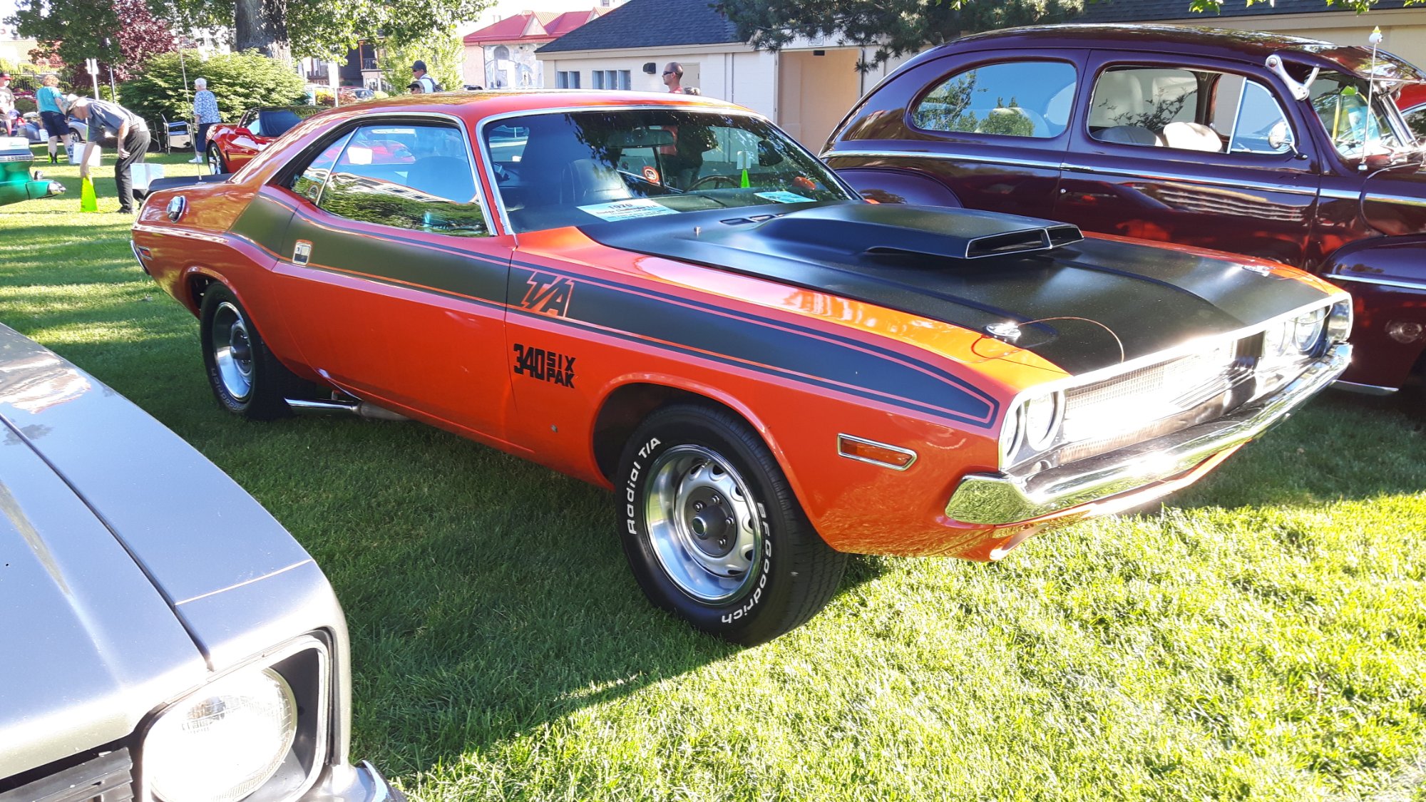 Solve 70 Challenger T/A jigsaw puzzle online with 220 pieces