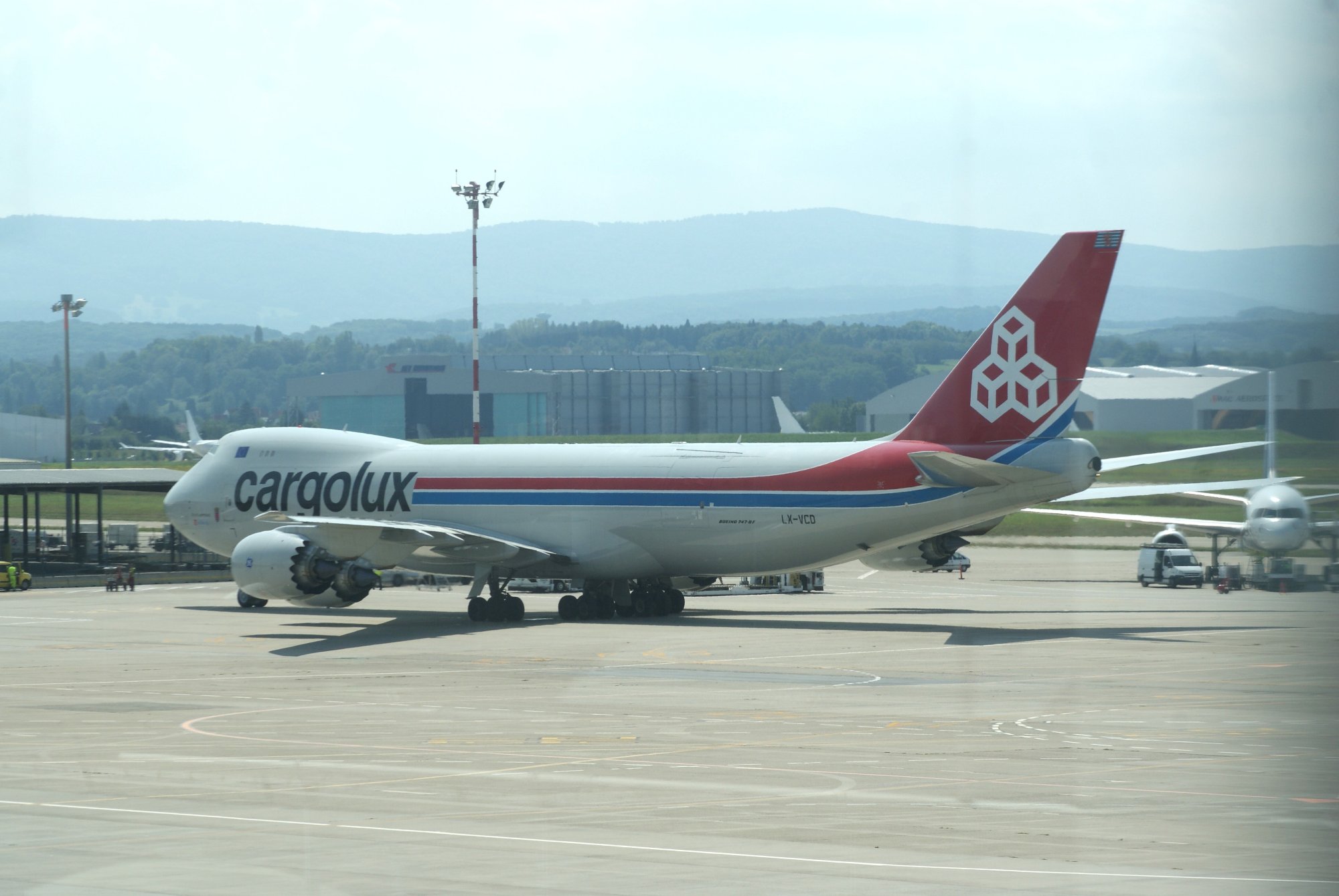 Solve LX-VCD Boeing 747-8R7F/SCD carcolux, L, EAP Basel - Mulhouse 2012 ...
