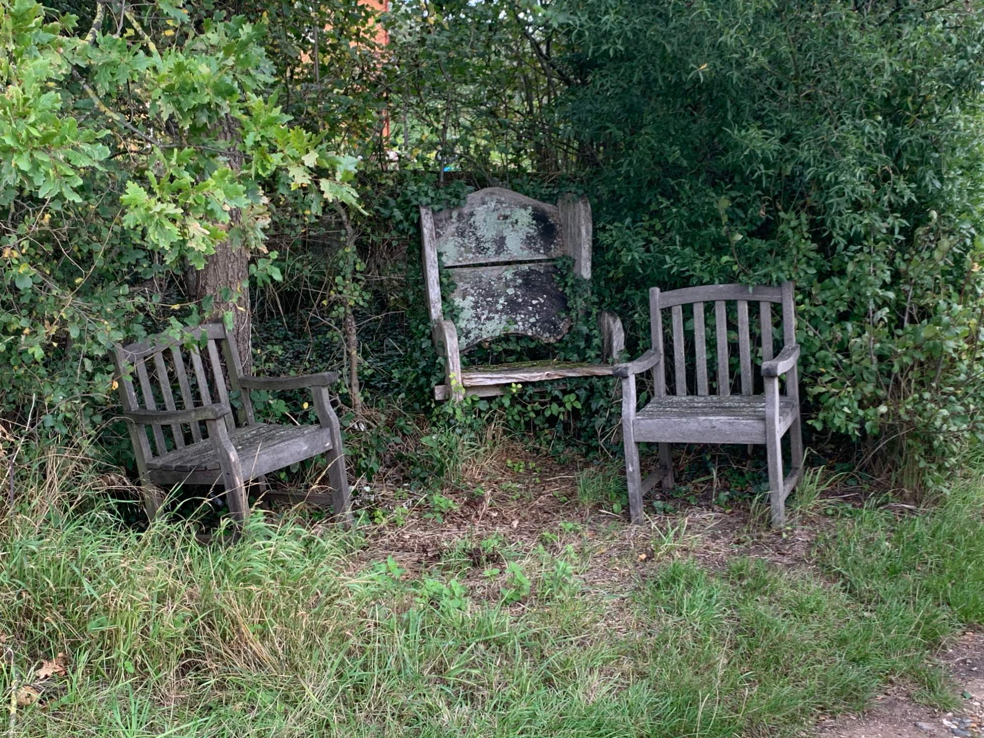 Solve A nice place for a sit down and chat? jigsaw puzzle online with ...