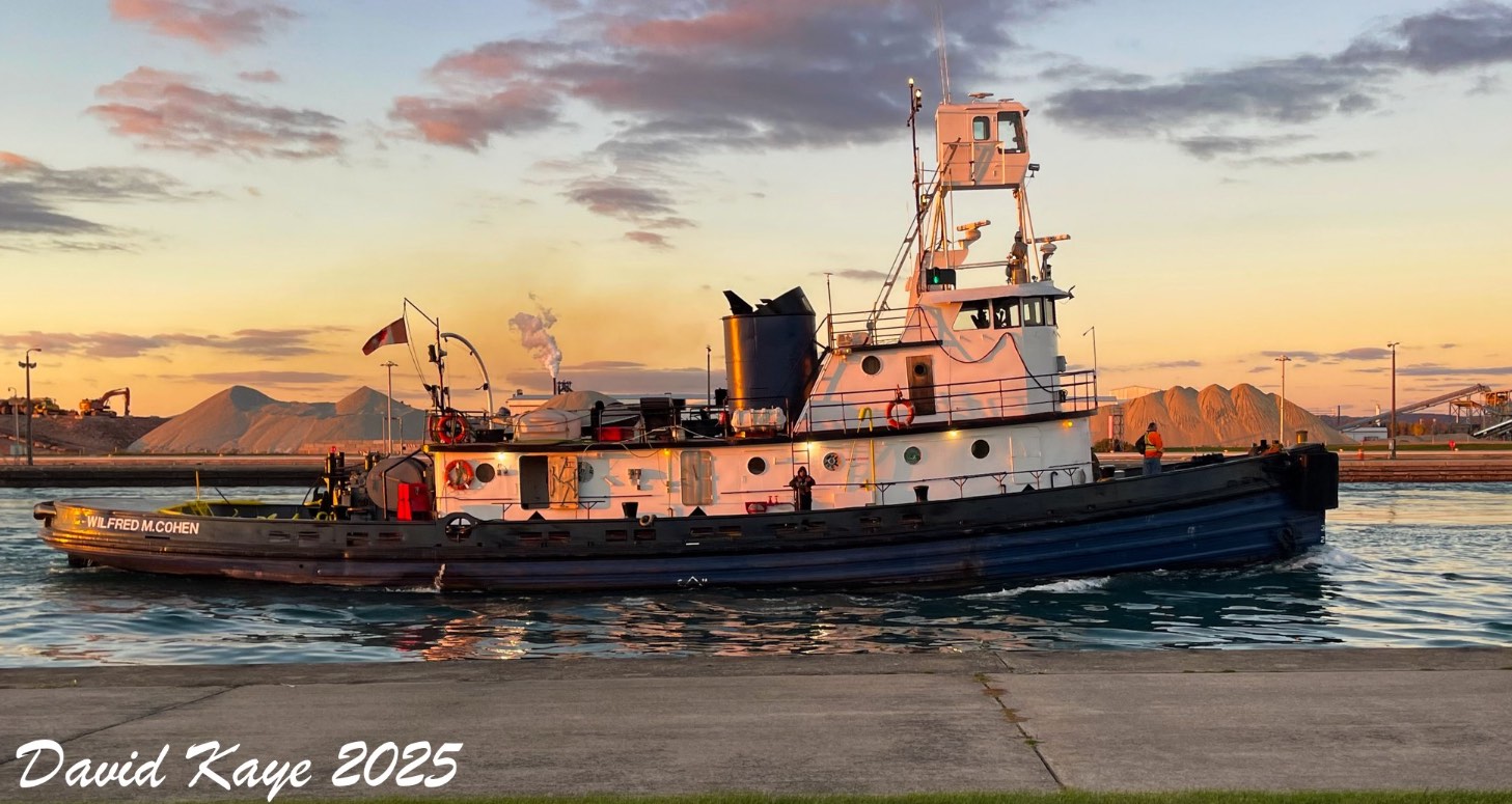 Solve Tug Wilfred M Cohen in the Soo Lock Canal jigsaw puzzle online ...