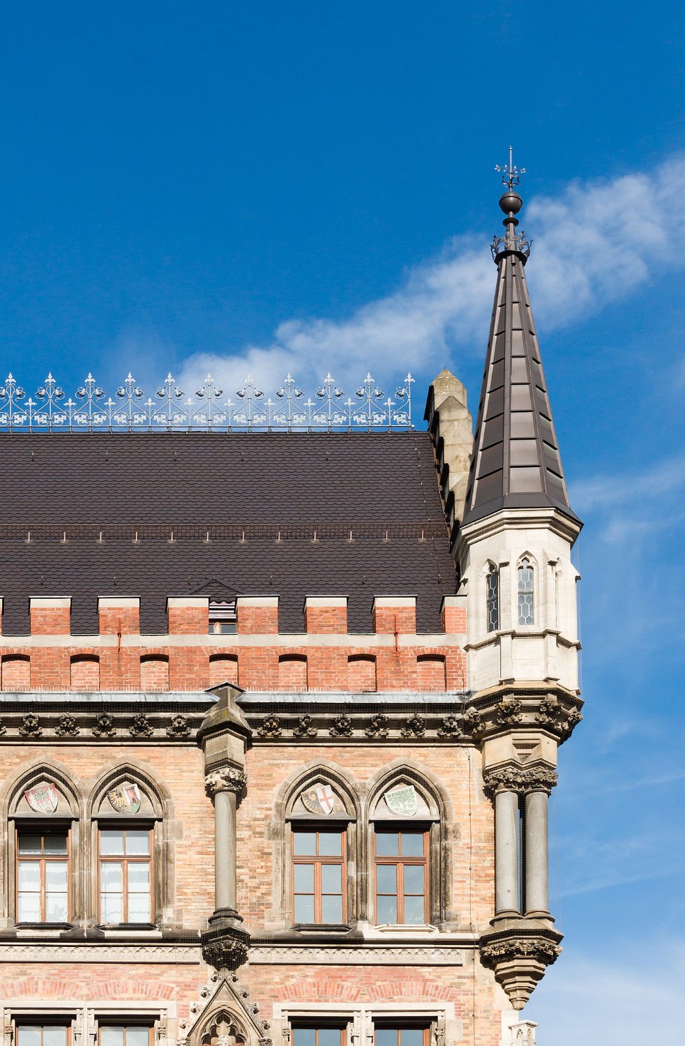 Solve Detail_Rathaus_Munich jigsaw puzzle online with 150 pieces