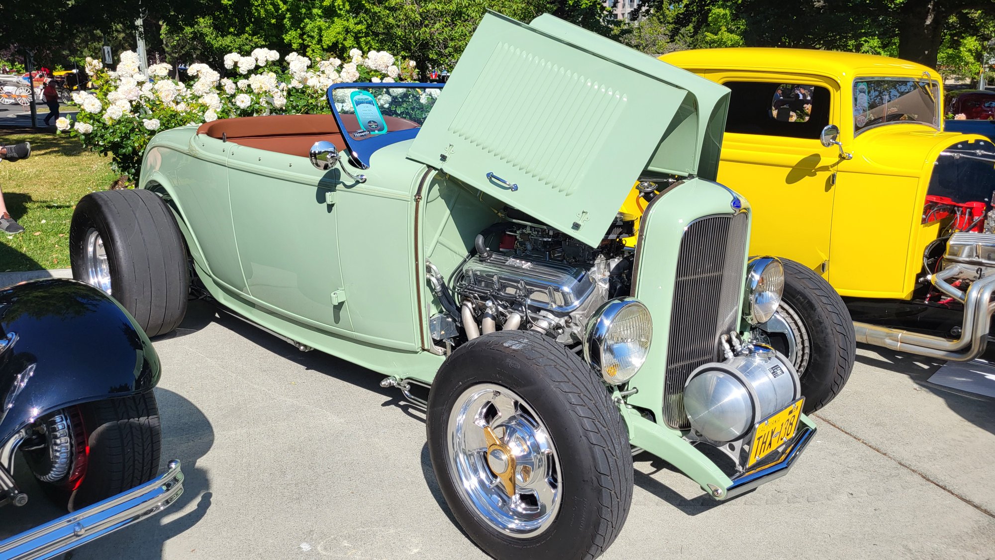 Solve Deuce Days 2025 Victoria BC jigsaw puzzle online with 594 pieces