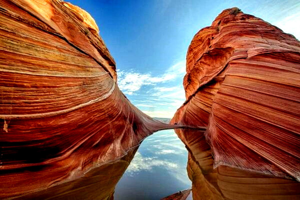 Solve Vermilion Cliffs National Park jigsaw puzzle online with 24 pieces