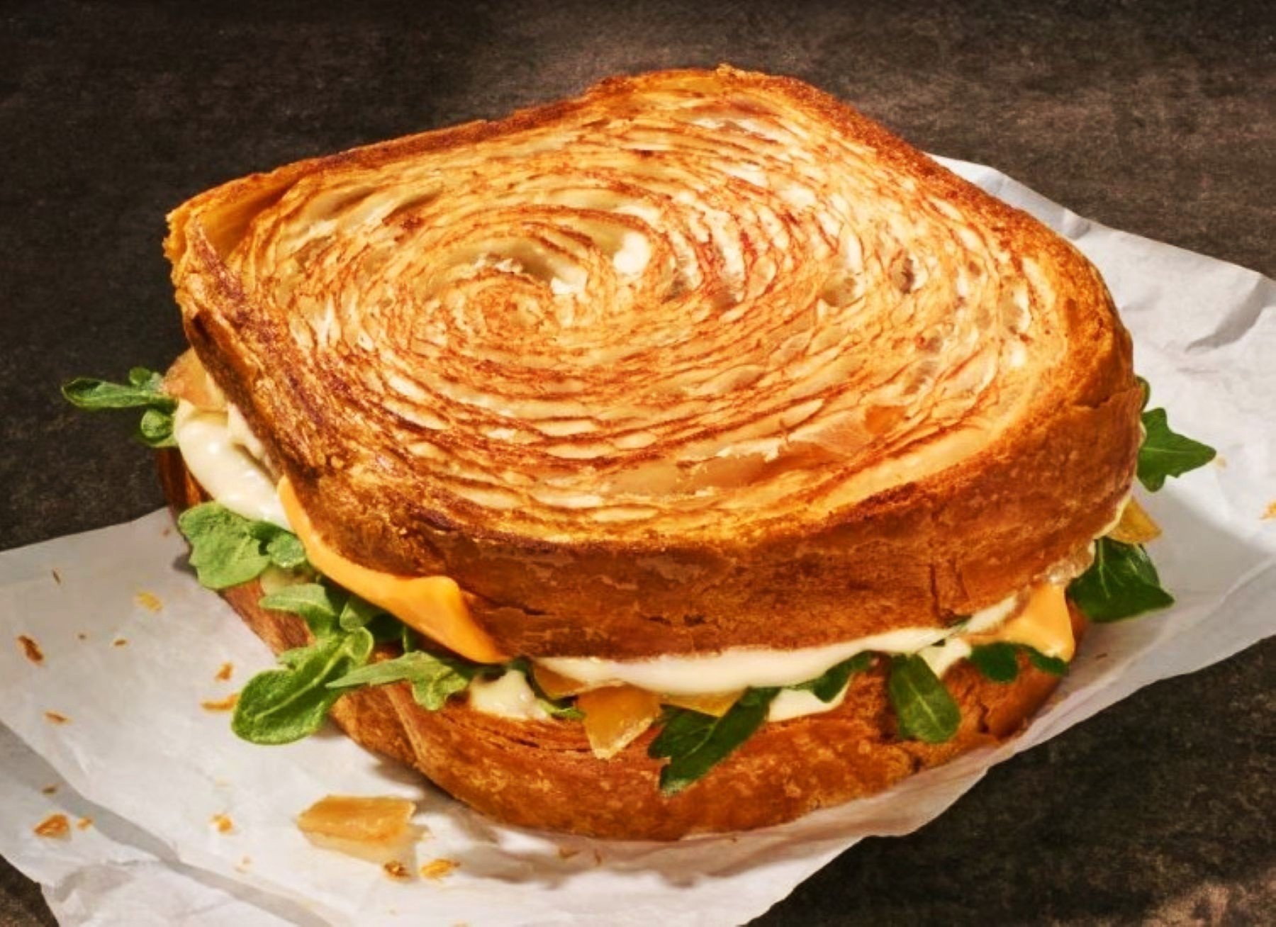 Solve Fromage Croissant Toast jigsaw puzzle online with 130 pieces