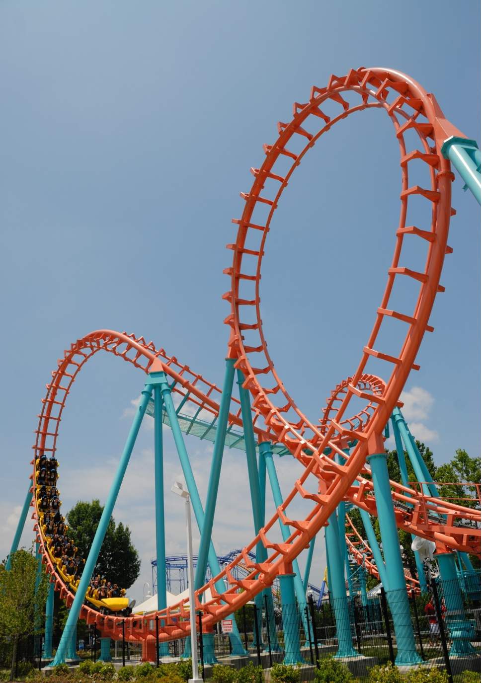 Solve National Roller Coaster Day jigsaw puzzle online with 88 pieces