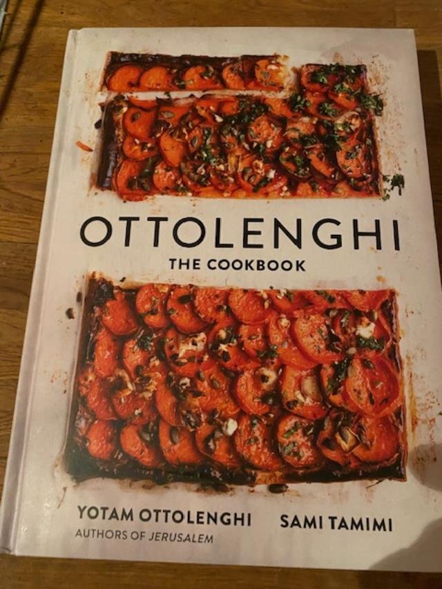 Solve Ottolenghi the cookbook jigsaw puzzle online with 20 pieces