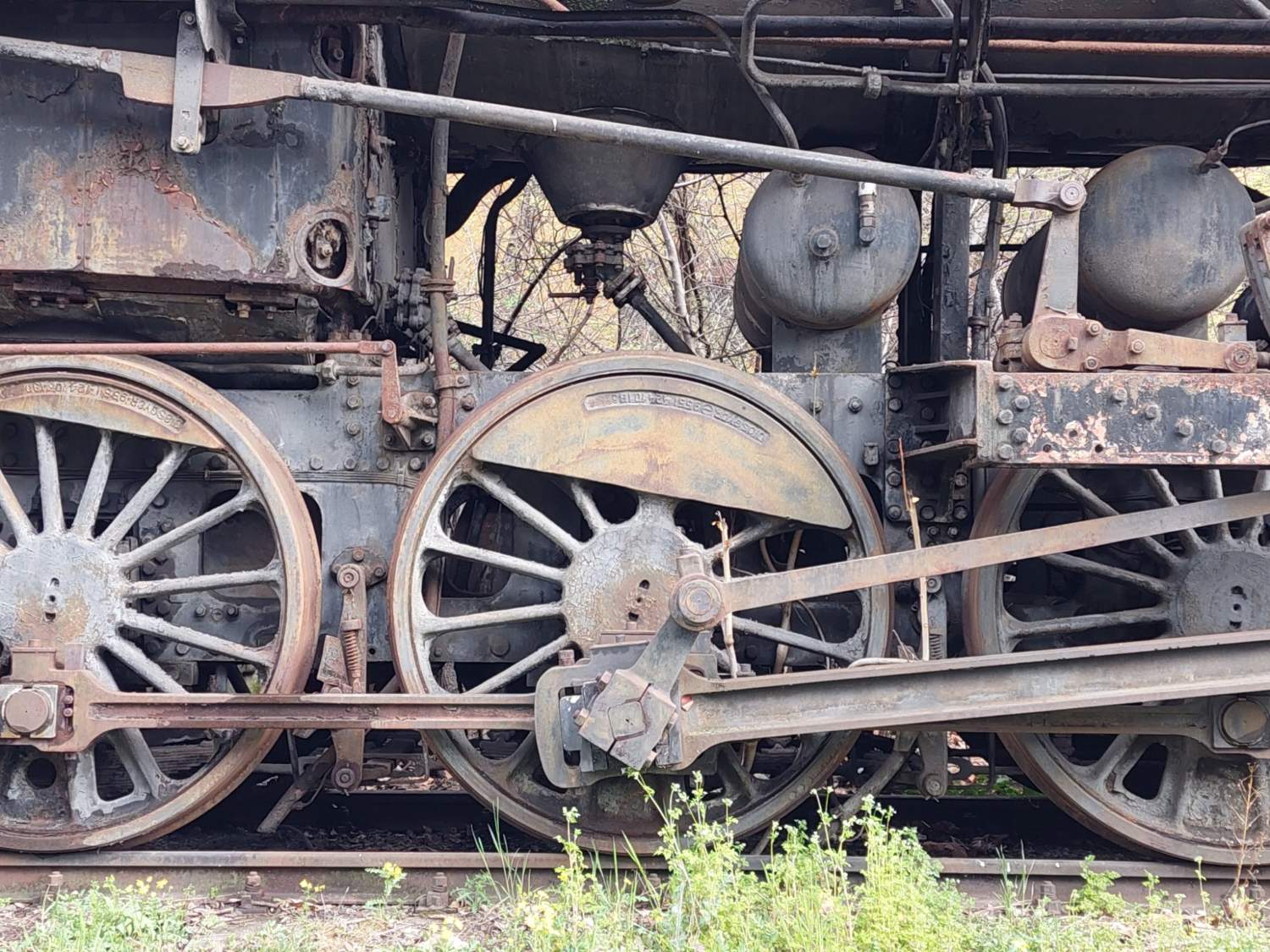 Solve Train Wheels jigsaw puzzle online with 70 pieces