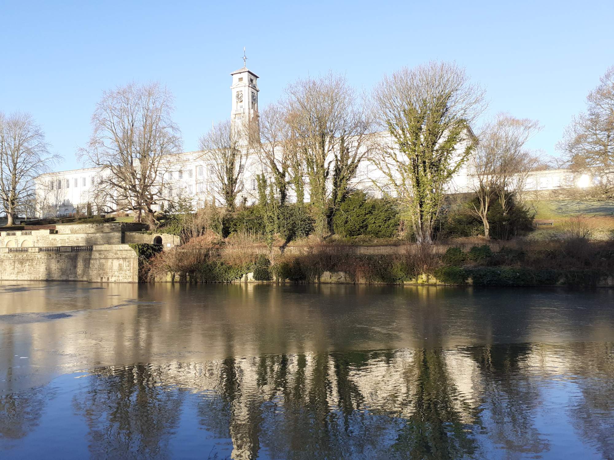Solve Nottingham University jigsaw puzzle online with 300 pieces