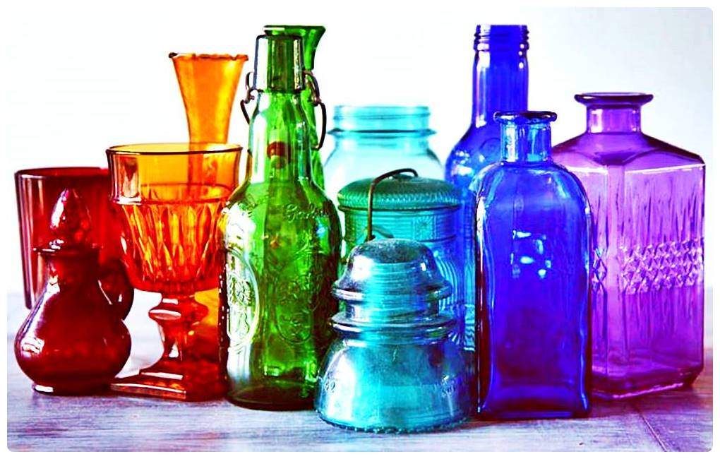 Solve Assorted Decorative Coloured Glass Objects jigsaw puzzle online ...