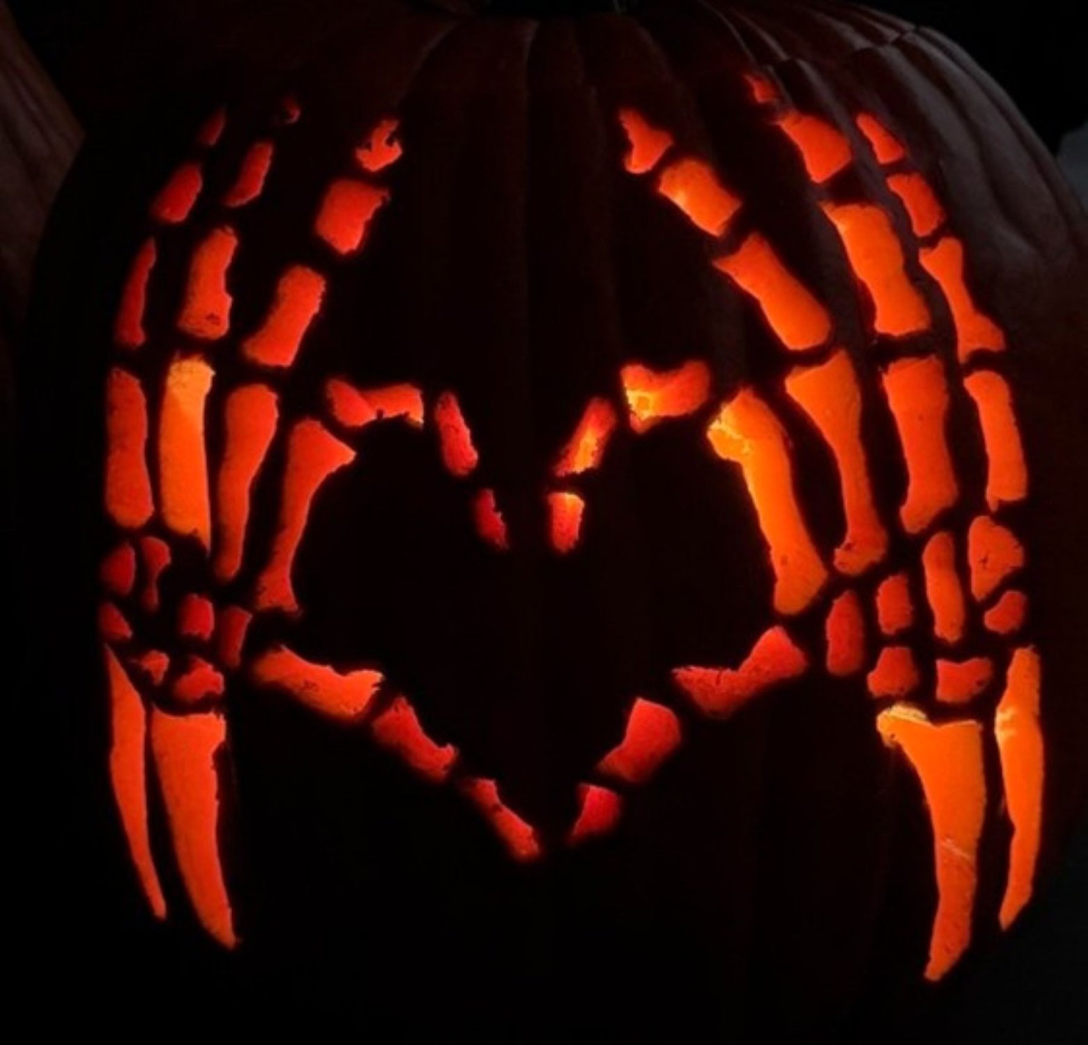 Solve Jack o Lantern jigsaw puzzle online with 342 pieces