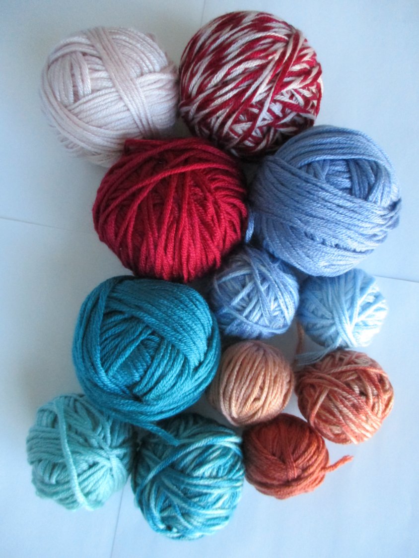 Solve Yarn jigsaw puzzle online with 12 pieces