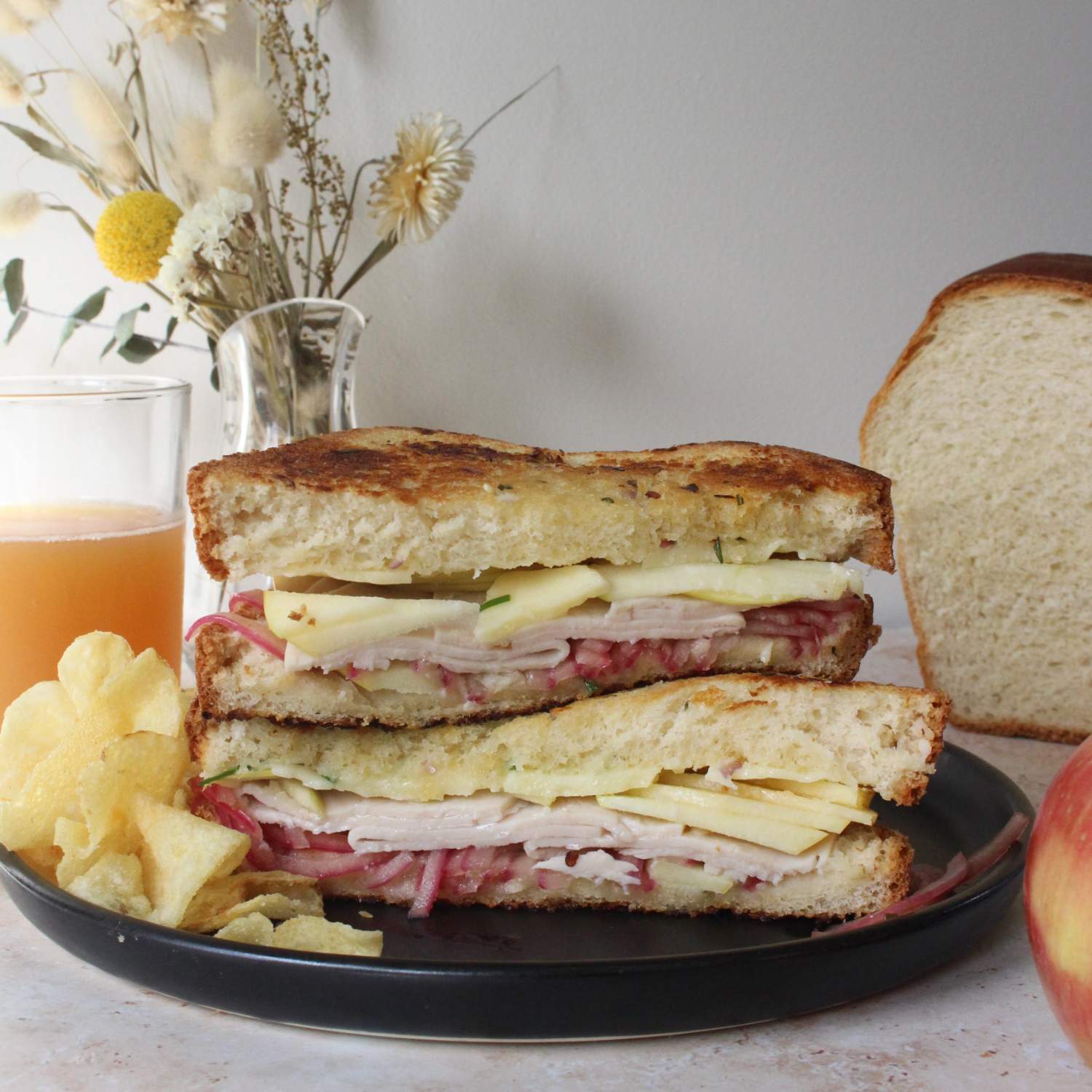 Solve Ultimate Vermonter Sandwich jigsaw puzzle online with 441 pieces