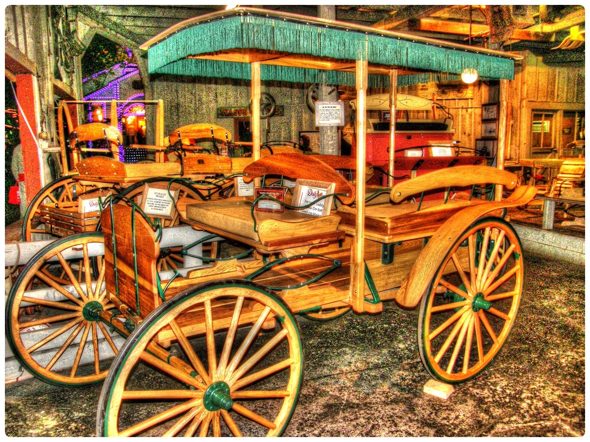 Puzzle | 300 dílků | Dollywood Wagon Shop | Jigidi