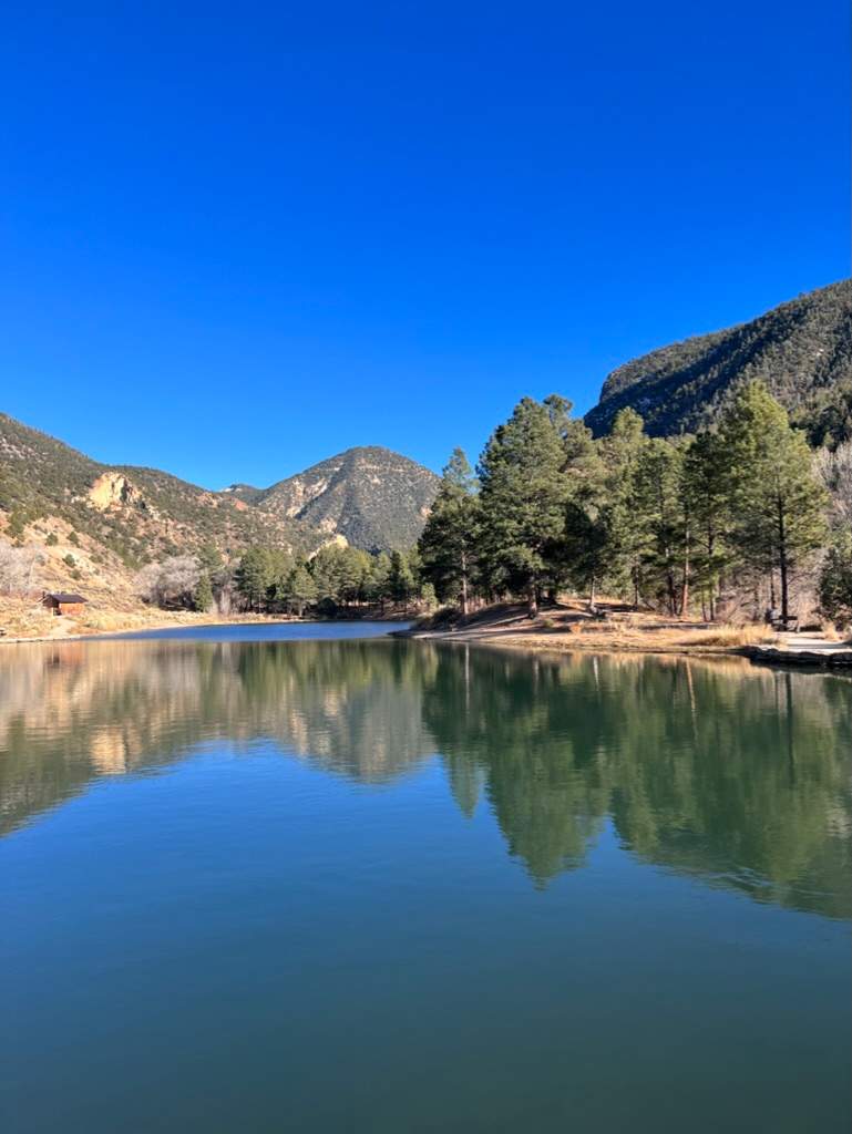 Solve Red River Lake, NM jigsaw puzzle online with 176 pieces