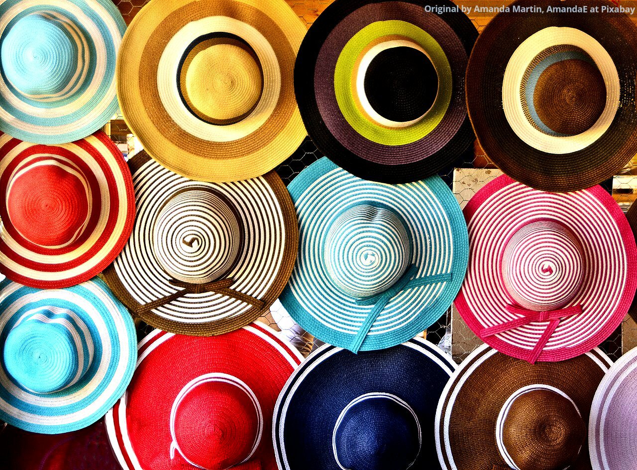 Solve Summer hats 🌞 jigsaw puzzle online with 63 pieces