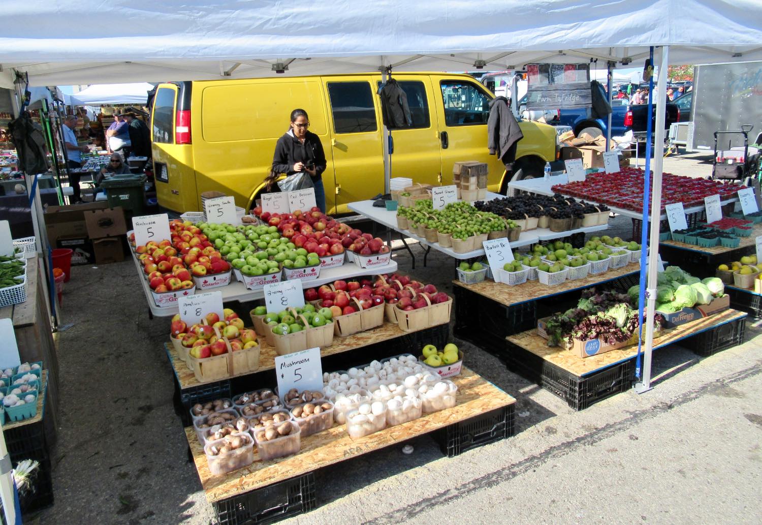 Solve St. Jacobs Farmers' Market, Waterloo, Canada jigsaw puzzle online ...
